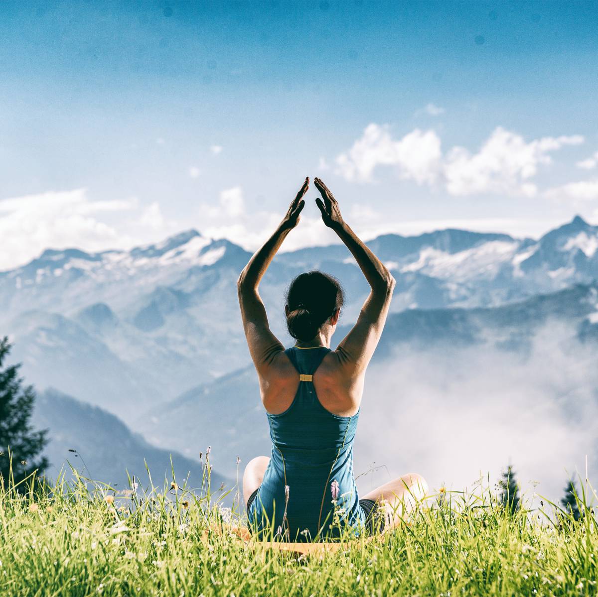 Yoga In Den Bergen